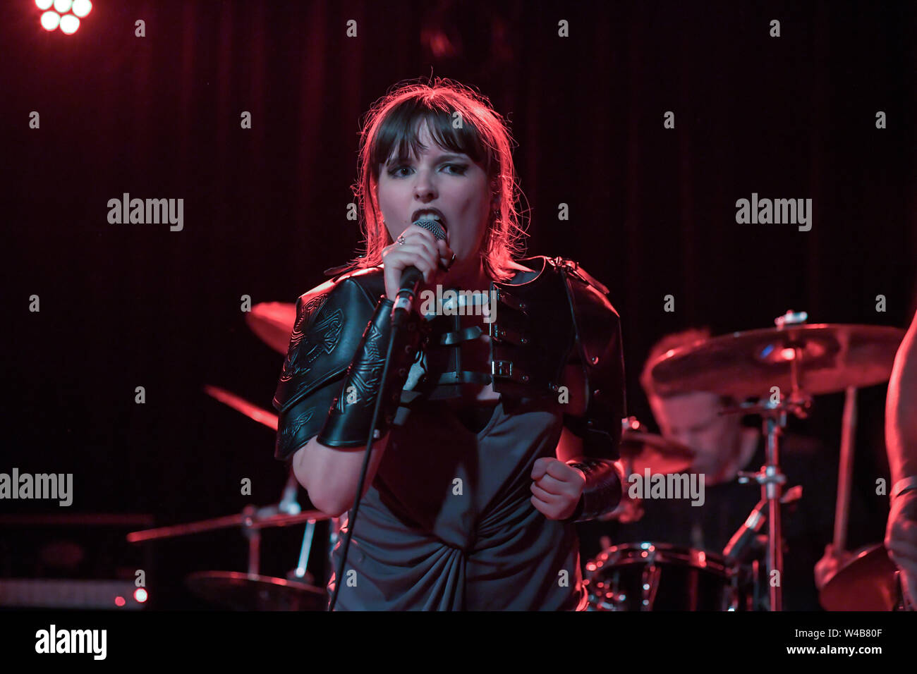 Vocalistrr hi-res stock photography and images - Alamy