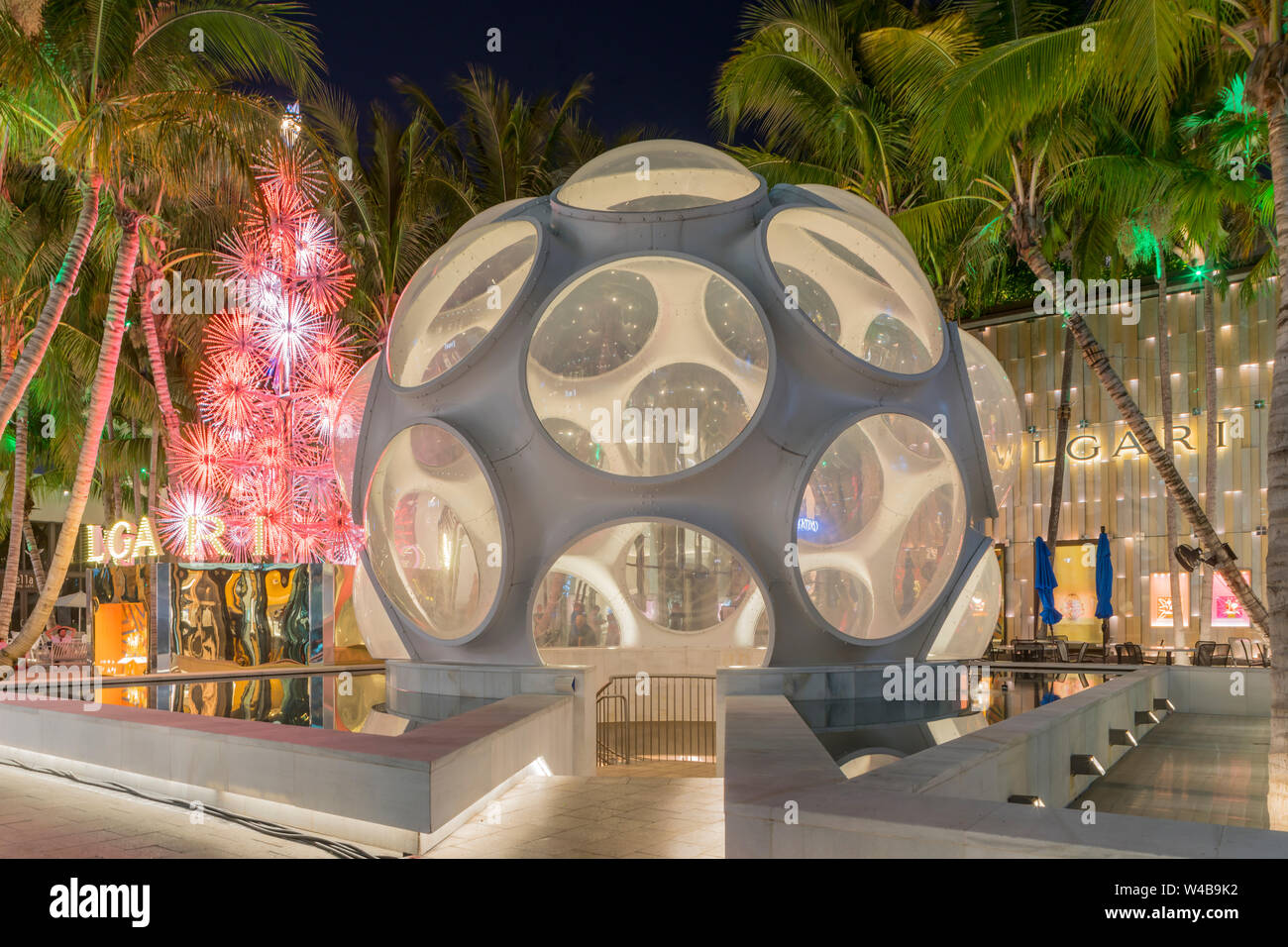 CHRISTMAS LIGHTS FLY EYE DOME (©BUCKMINSTER FULLER INST 2014) PARKING ...