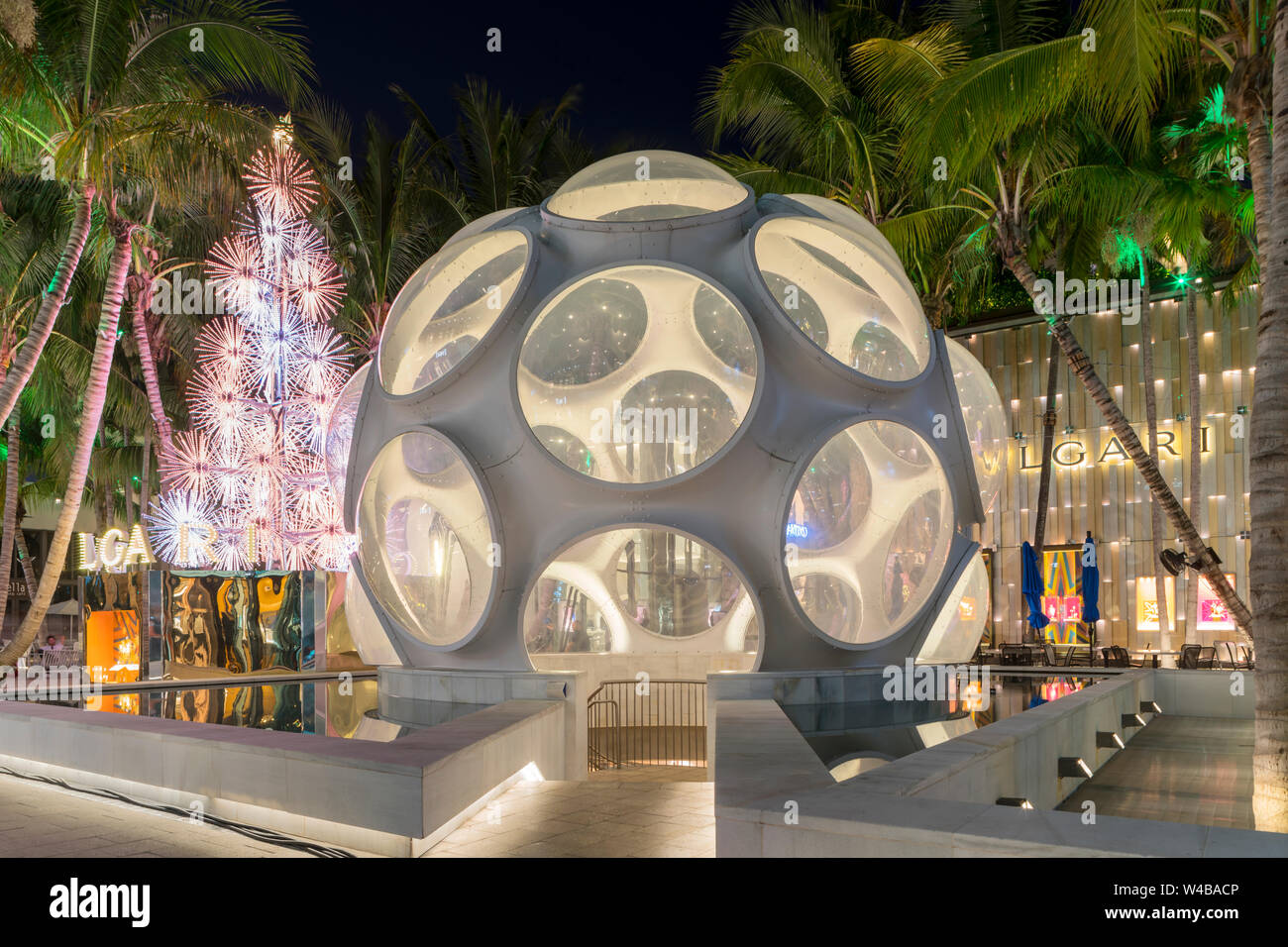 CHRISTMAS LIGHTS FLY EYE DOME (©BUCKMINSTER FULLER INST 2014) PARKING ...