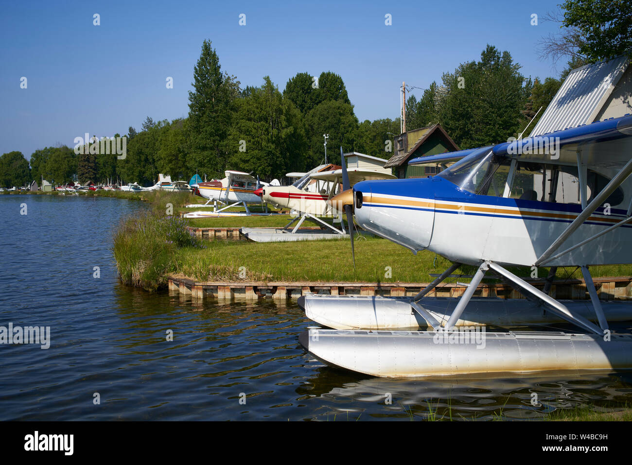 Seaplane base lake hood hi-res stock photography and images - Alamy