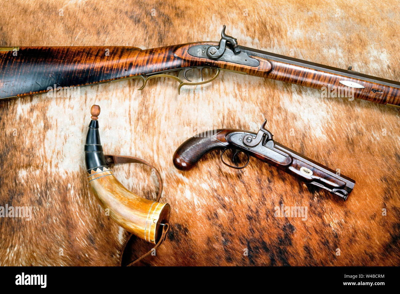 Antique procussion cap and ball rifle,pistol and gunpowder horn made ...