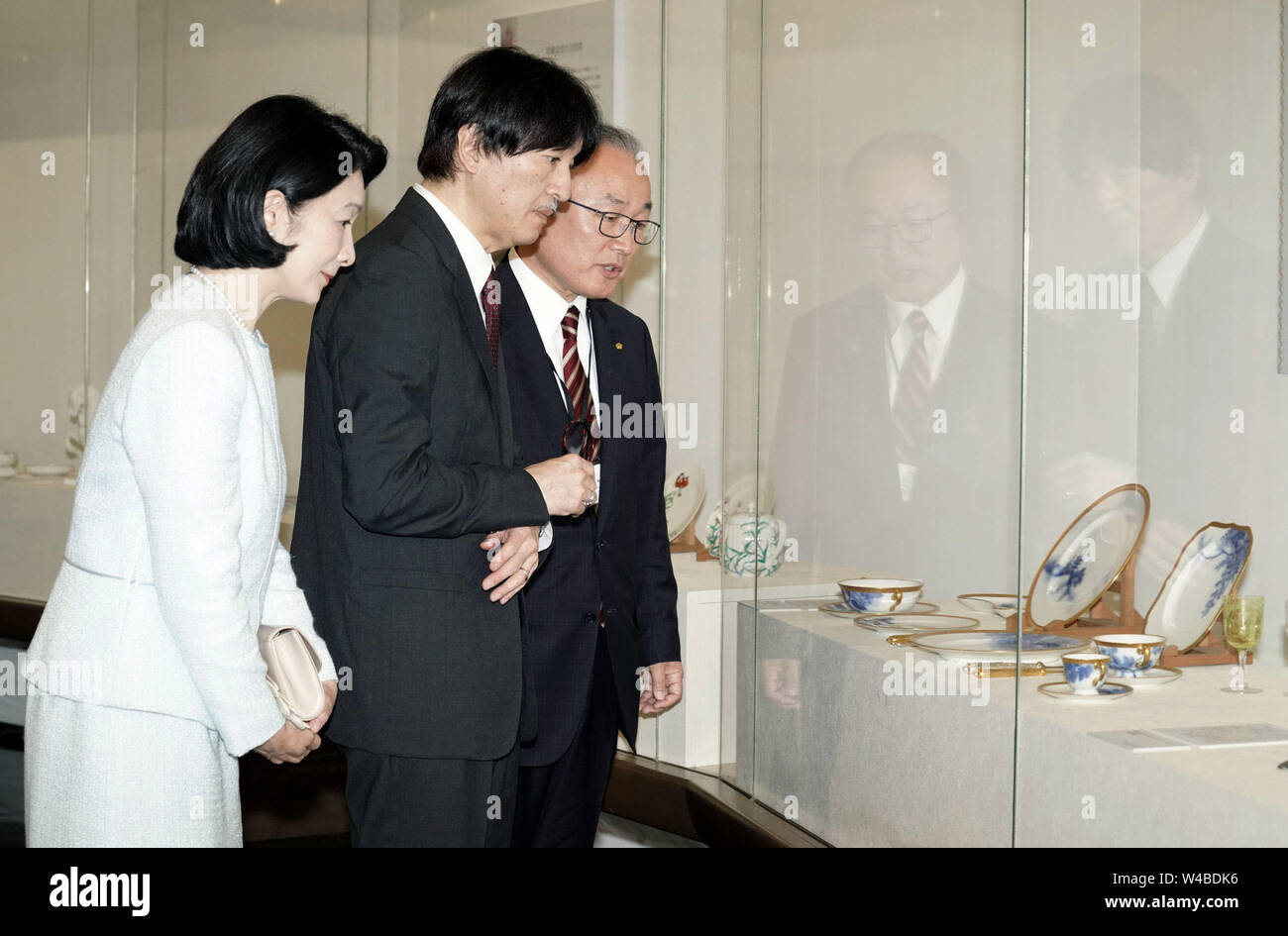 Japanese Crown Prince Fumihito (C) and Crown Princess Kiko visit the ...