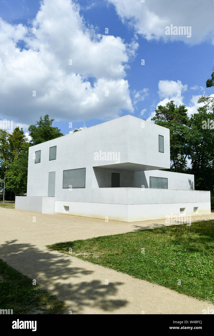 Dessau, Germany. 10th July, 2019. A master house by Bauhaus founder ...