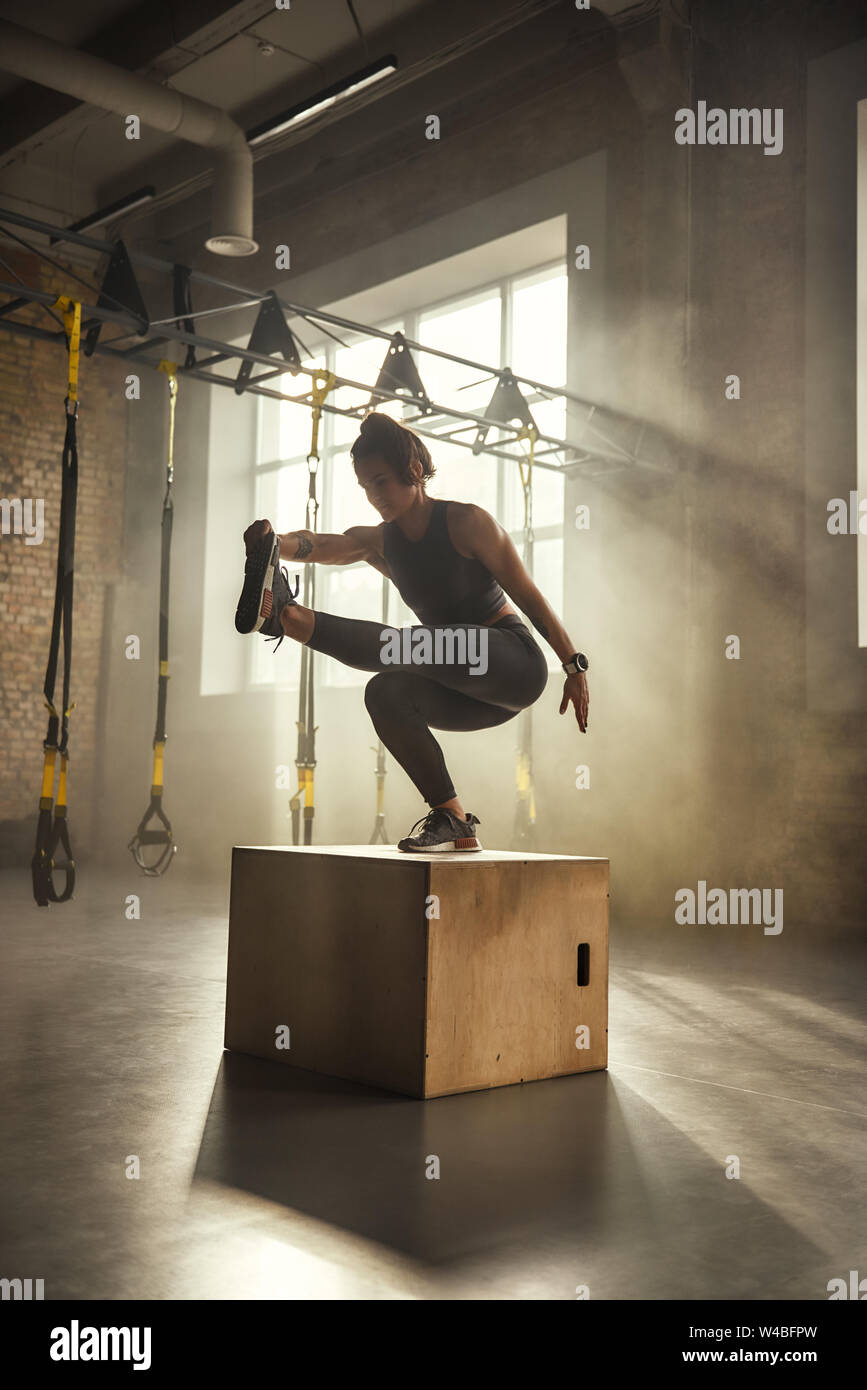 Squat Jump Box Stock Photos & Squat Jump Box Stock Images - Alamy