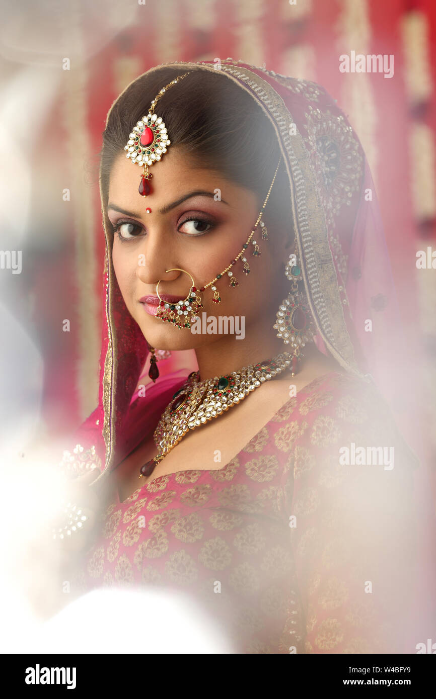 Portrait of an Indian bride Stock Photo - Alamy