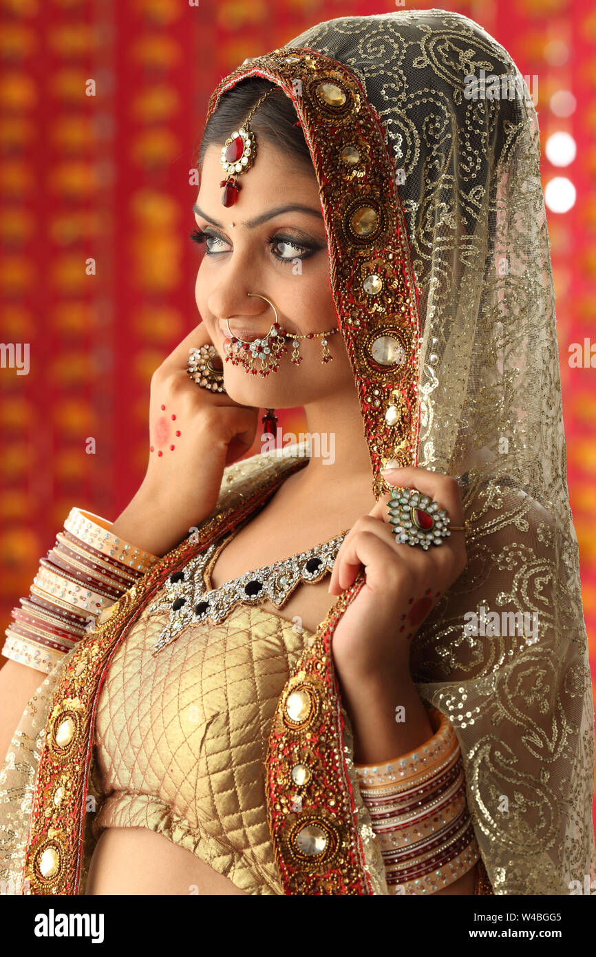 Close up of an Indian bride Stock Photo - Alamy