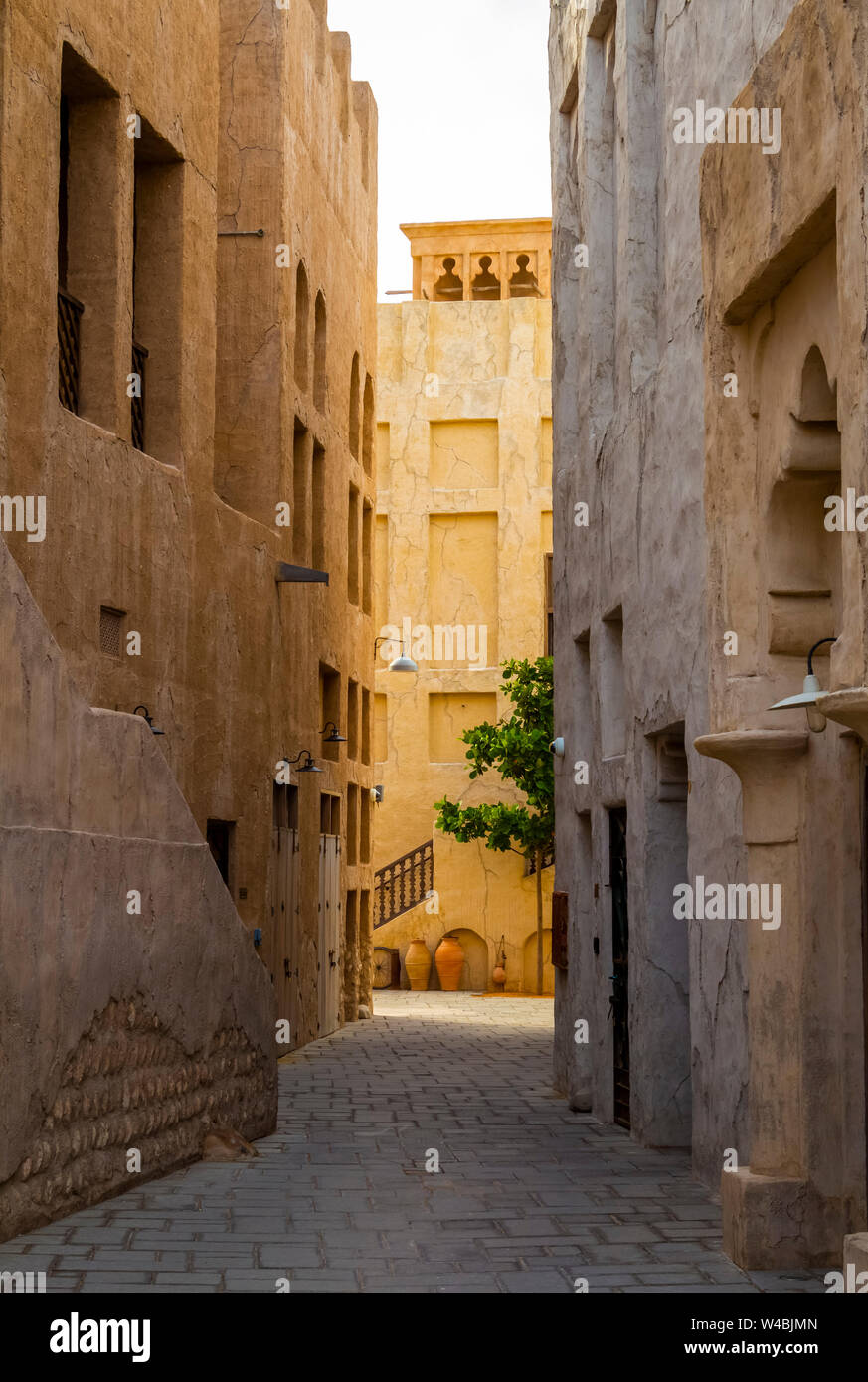 Architecture of buildings in the Arab style Stock Photo - Alamy