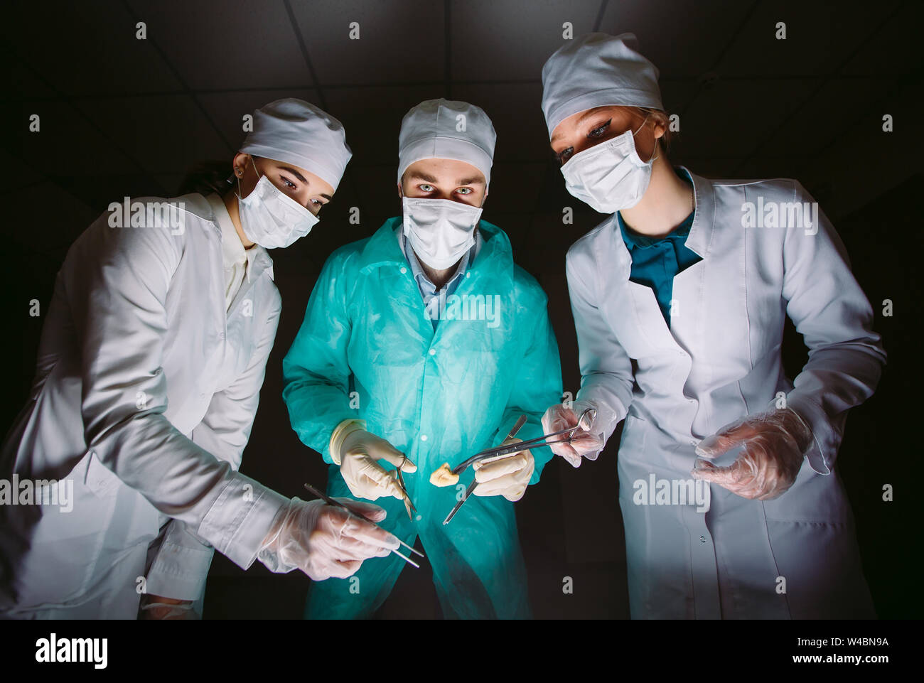 Dark operation room hi-res stock photography and images - Alamy