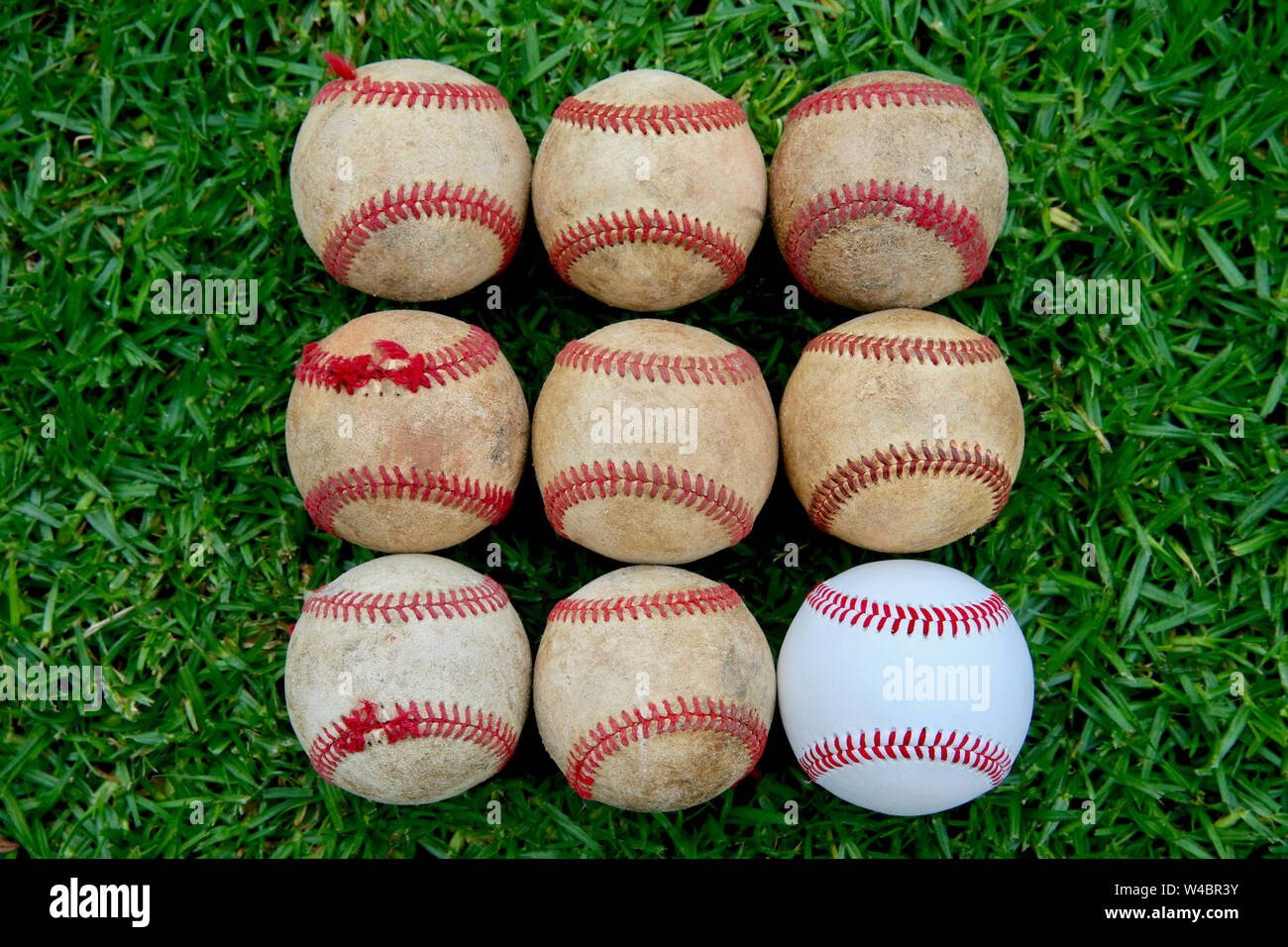 Right fielder hi-res stock photography and images - Alamy