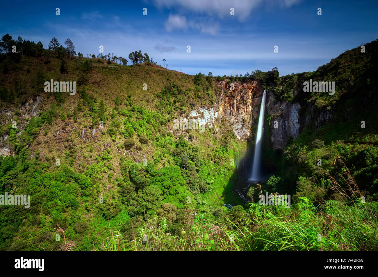 SIPISO-PISO WATERFALL LANDSCAPE WITH BLUE SKY Stock Photo - Alamy
