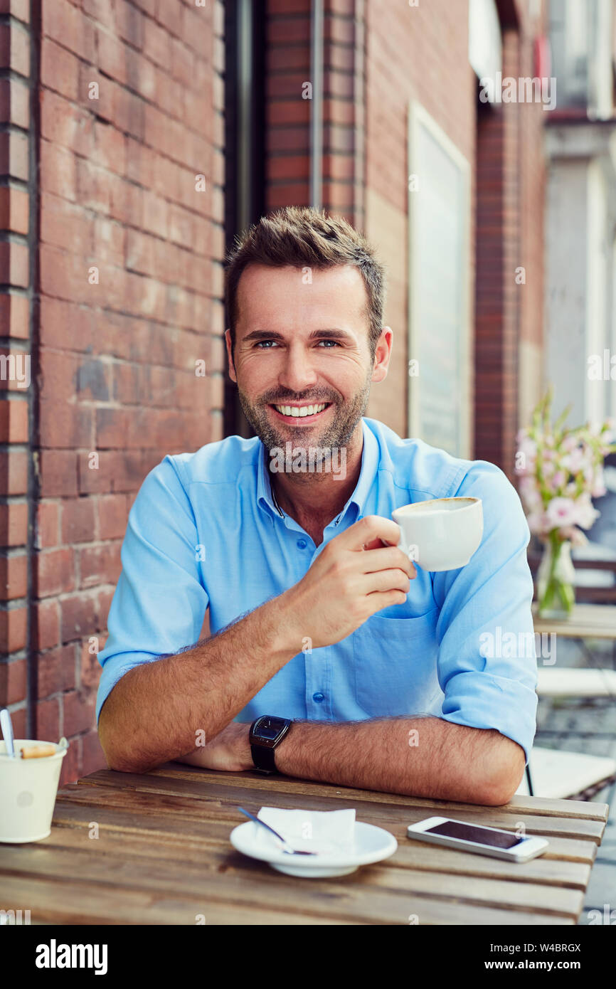 Lifestyle street cafe with people drinking coffee hi-res stock ...