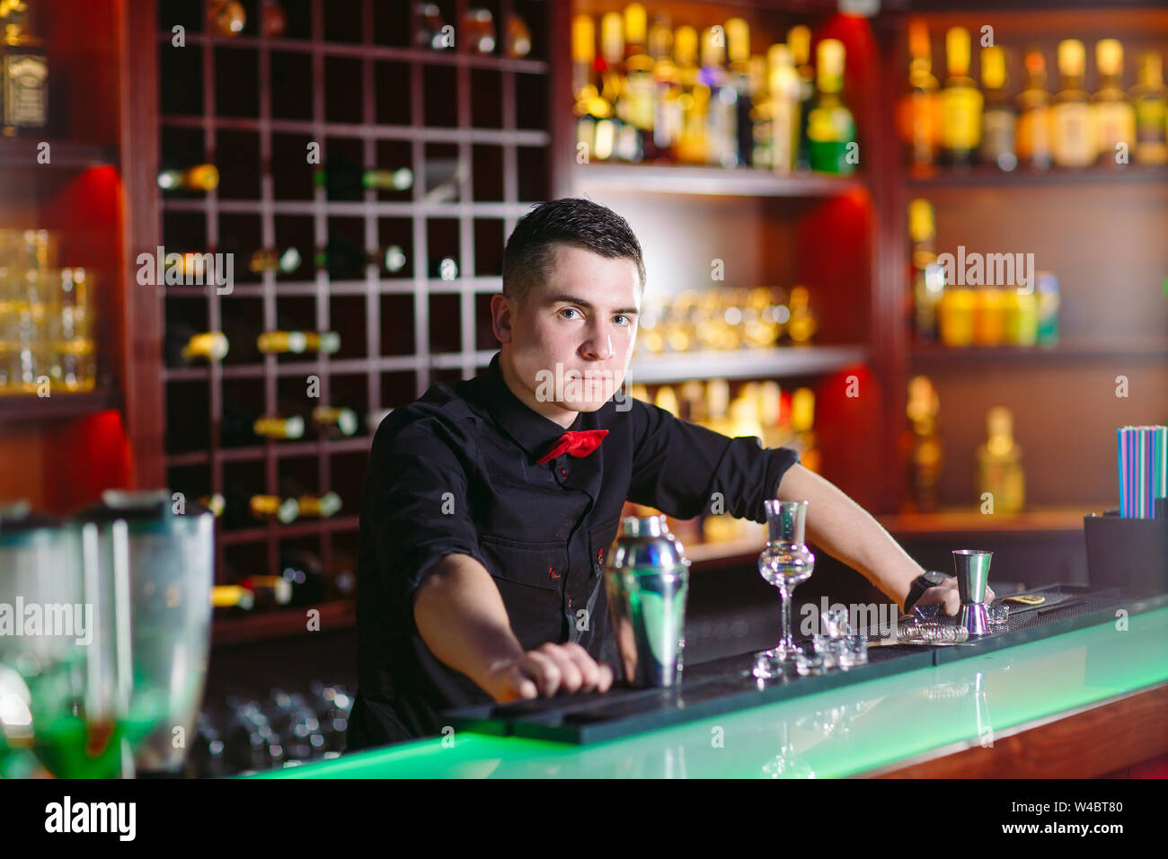 Cute bartender hi-res stock photography and images - Alamy