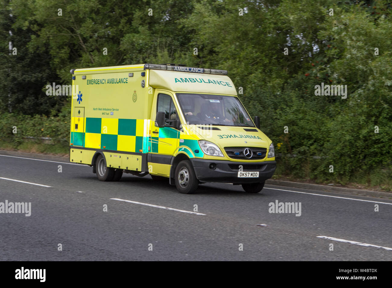Emergency ambulance medic medics medical paramedic injury injured ...