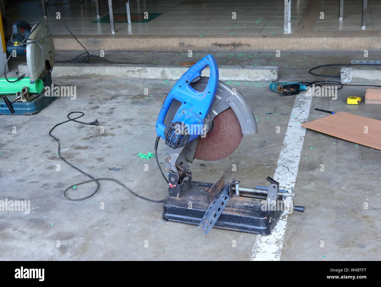 Tool grinder machine hi-res stock photography and images - Alamy