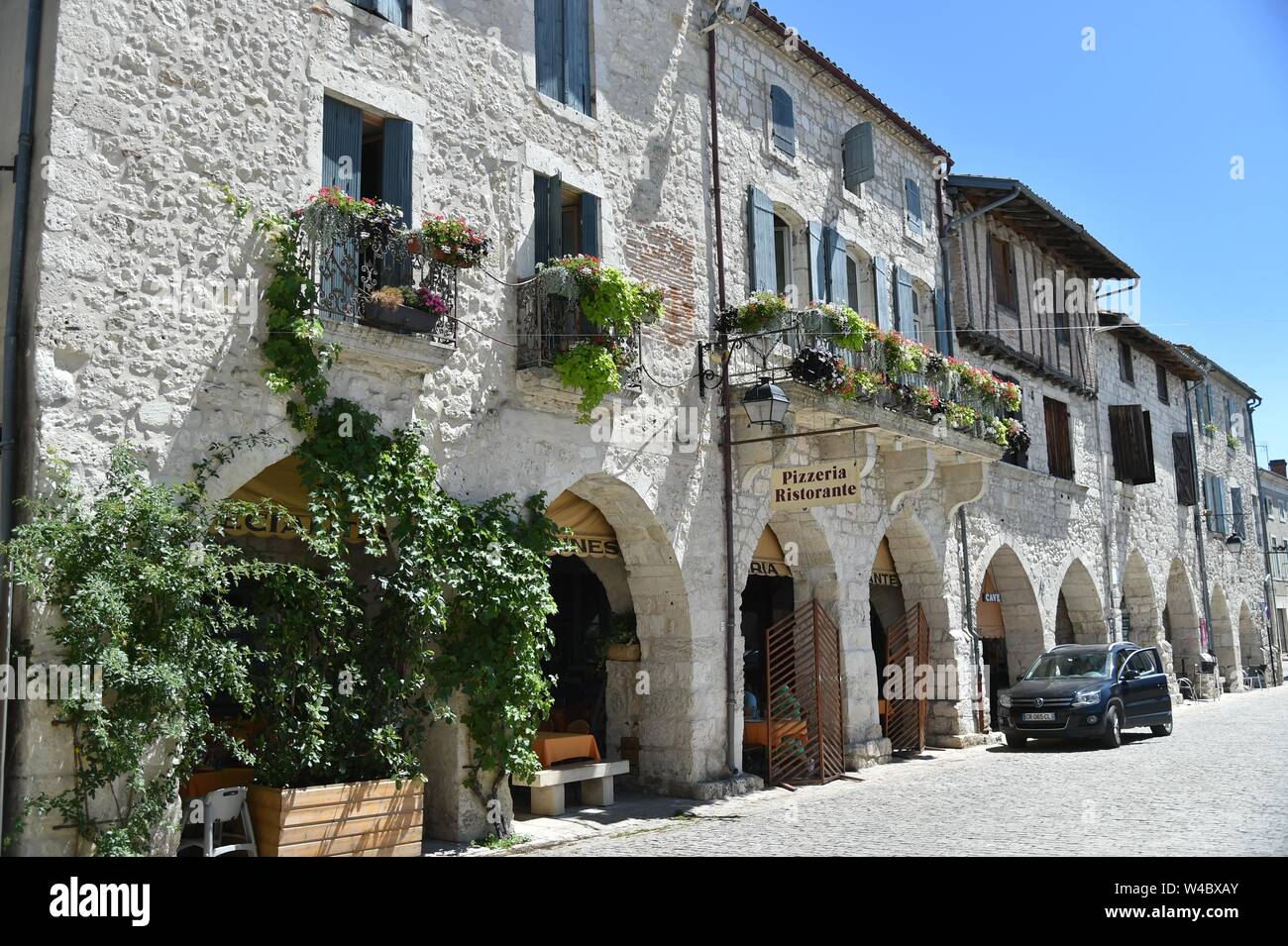 Eymet village hi-res stock photography and images - Alamy