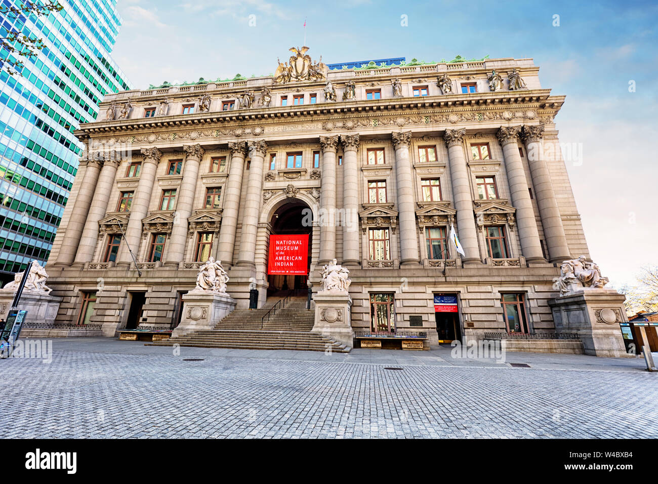 U s customs house new york hi-res stock photography and images - Alamy