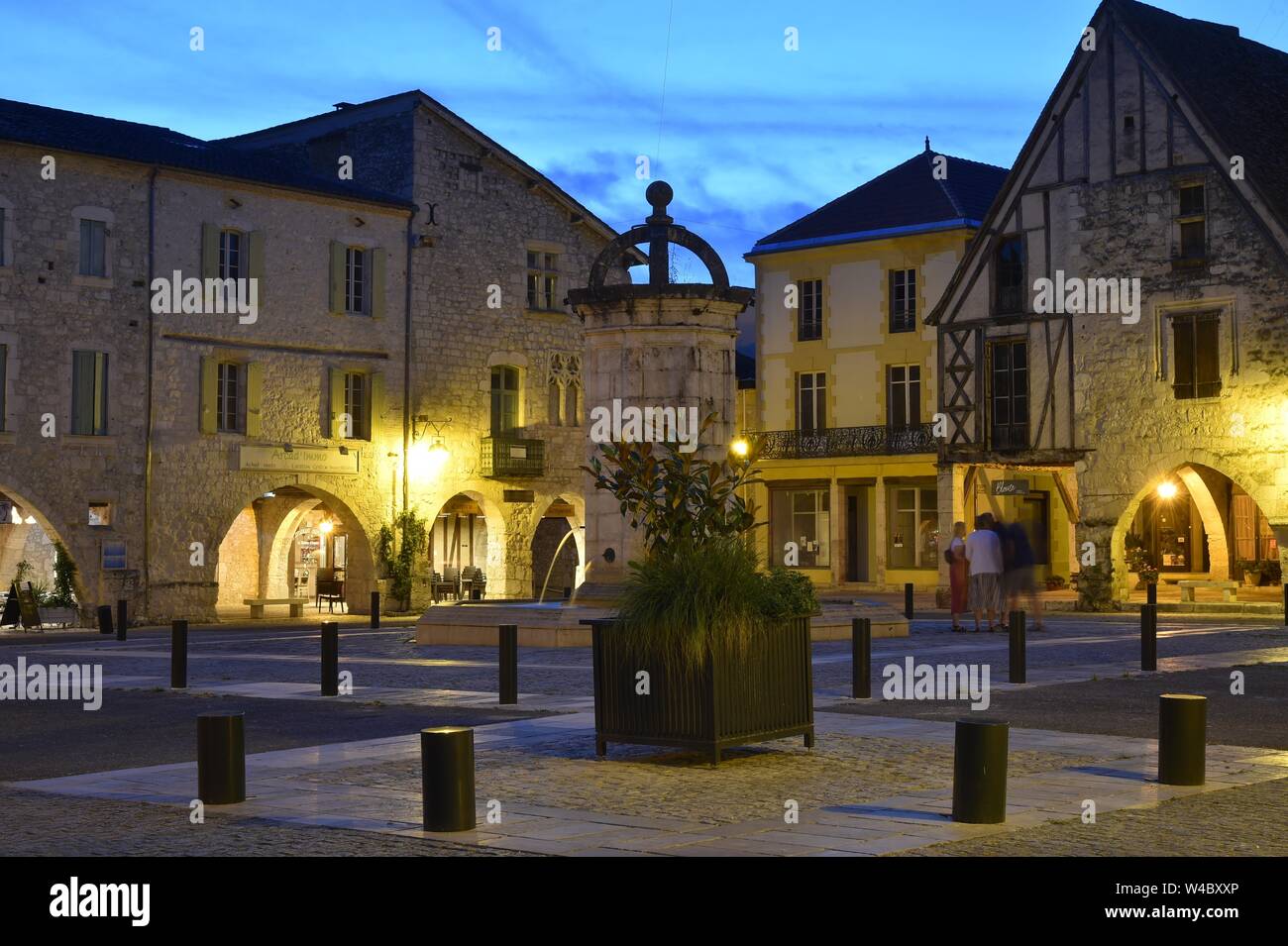 Eymet village hi-res stock photography and images - Alamy