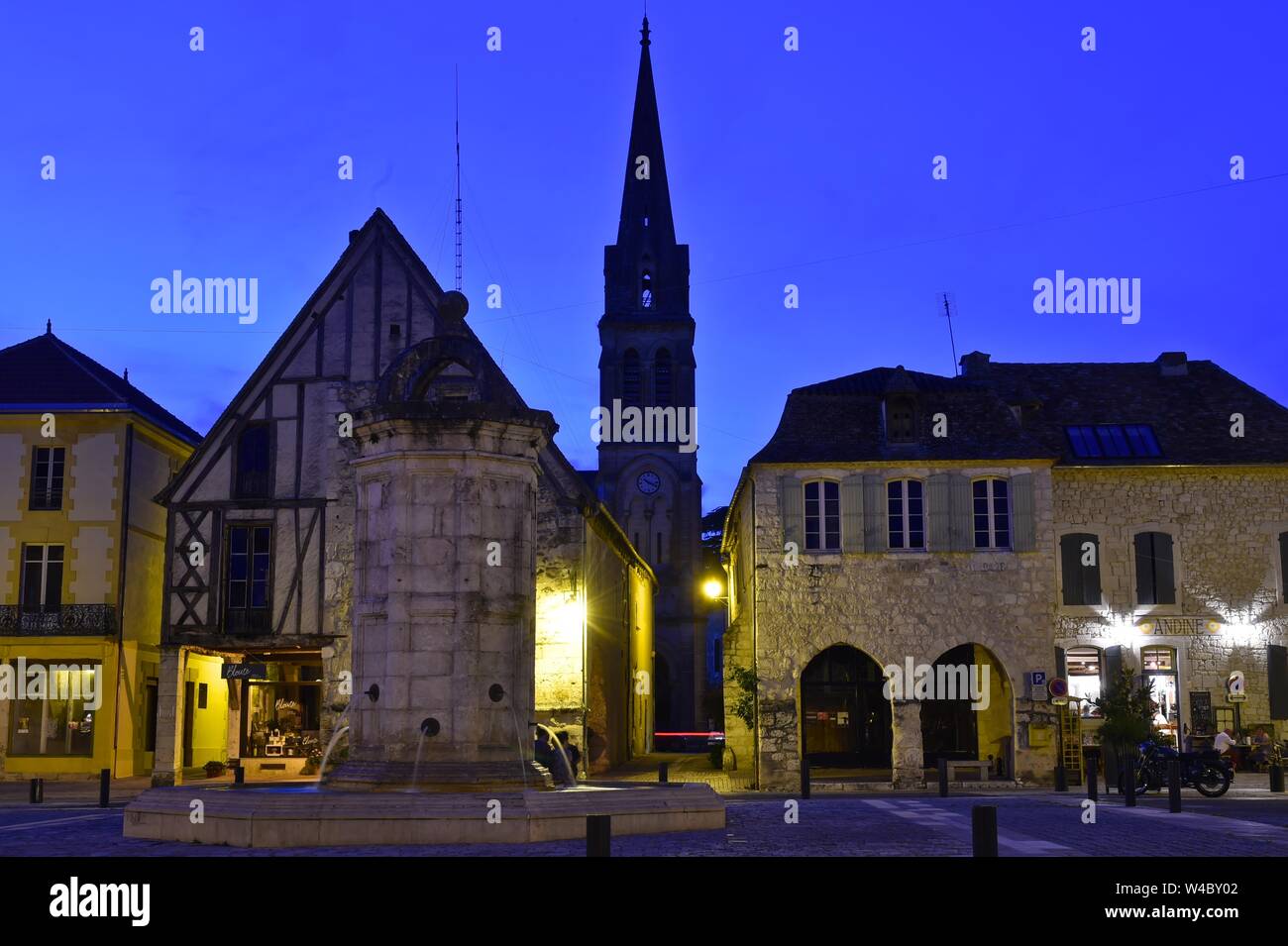 Eymet village hi-res stock photography and images - Alamy