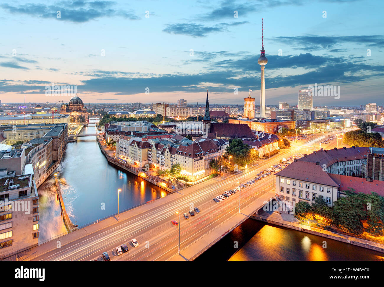 Berlin skyline 2015 hi-res stock photography and images - Alamy
