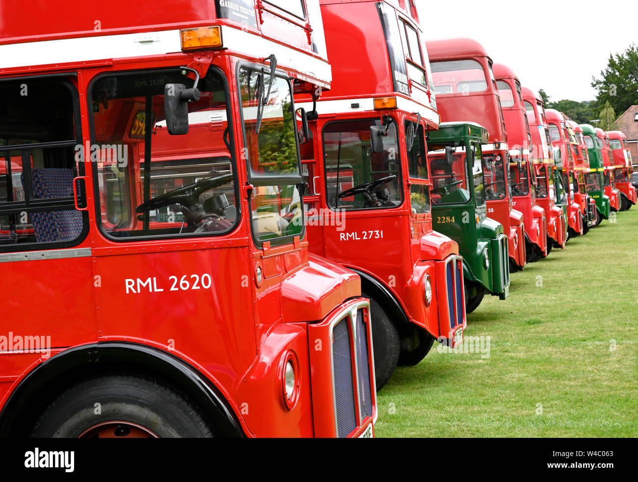 Vintage bus vintage transport uk bus uk buses uk hi-res stock ...