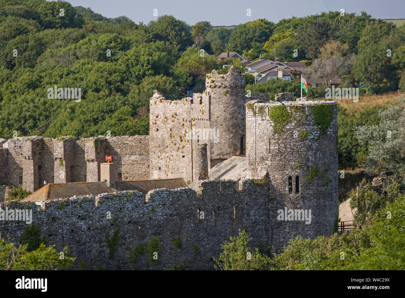 Pembroke castle ruins pembrokeshire hi-res stock photography and images ...