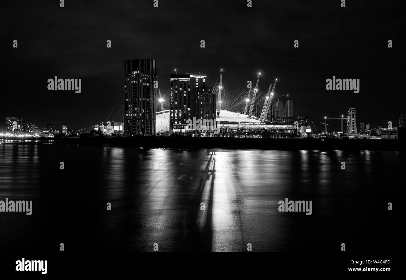 Arena late night hi-res stock photography and images - Alamy
