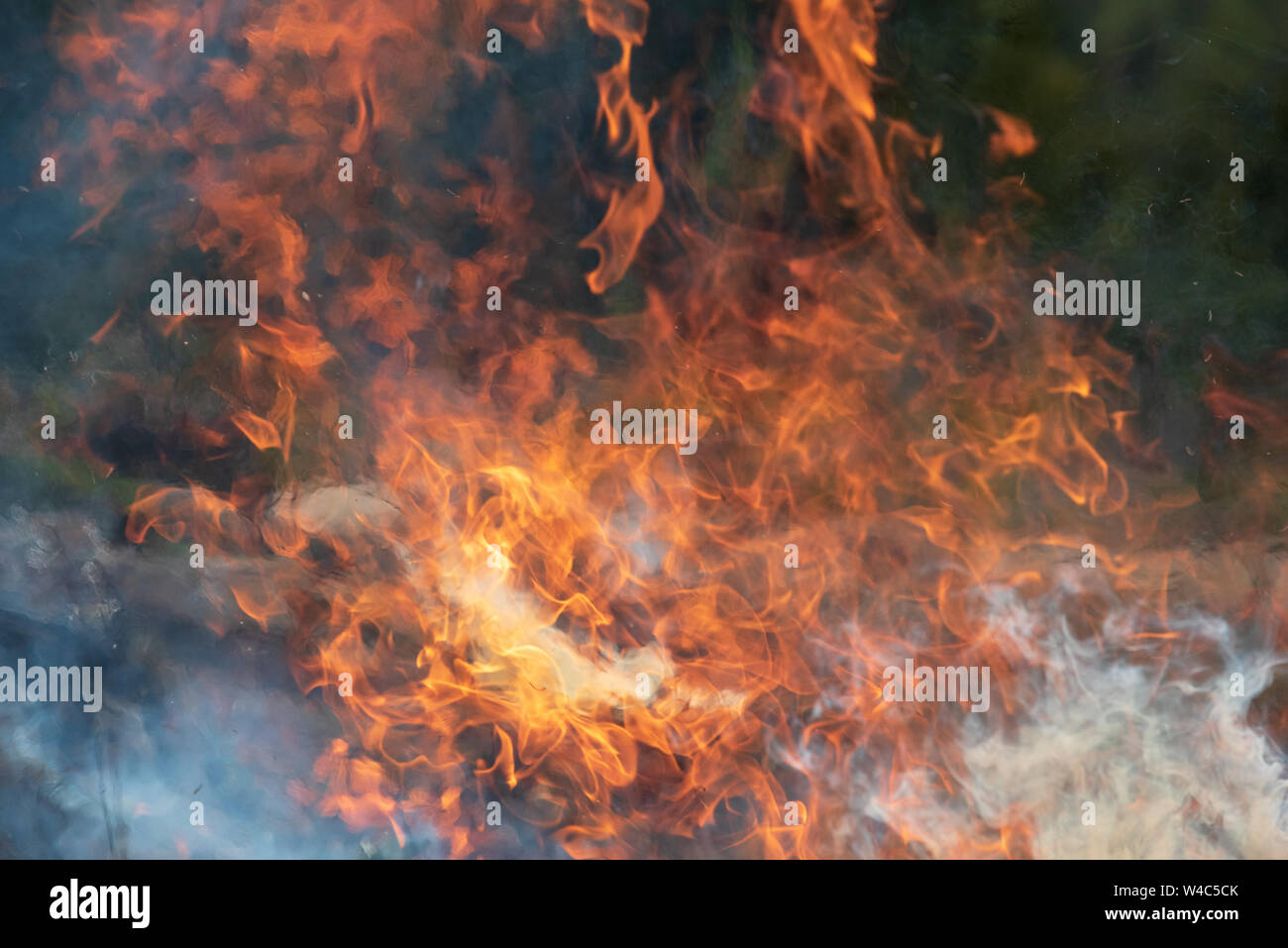 Flames and smoke, fire background Stock Photo - Alamy
