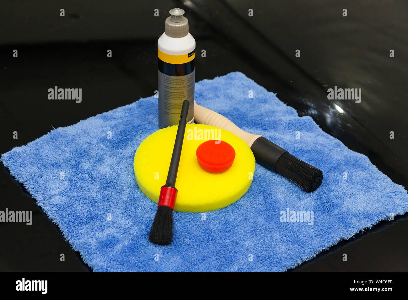 Polishing armor hi-res stock photography and images - Alamy