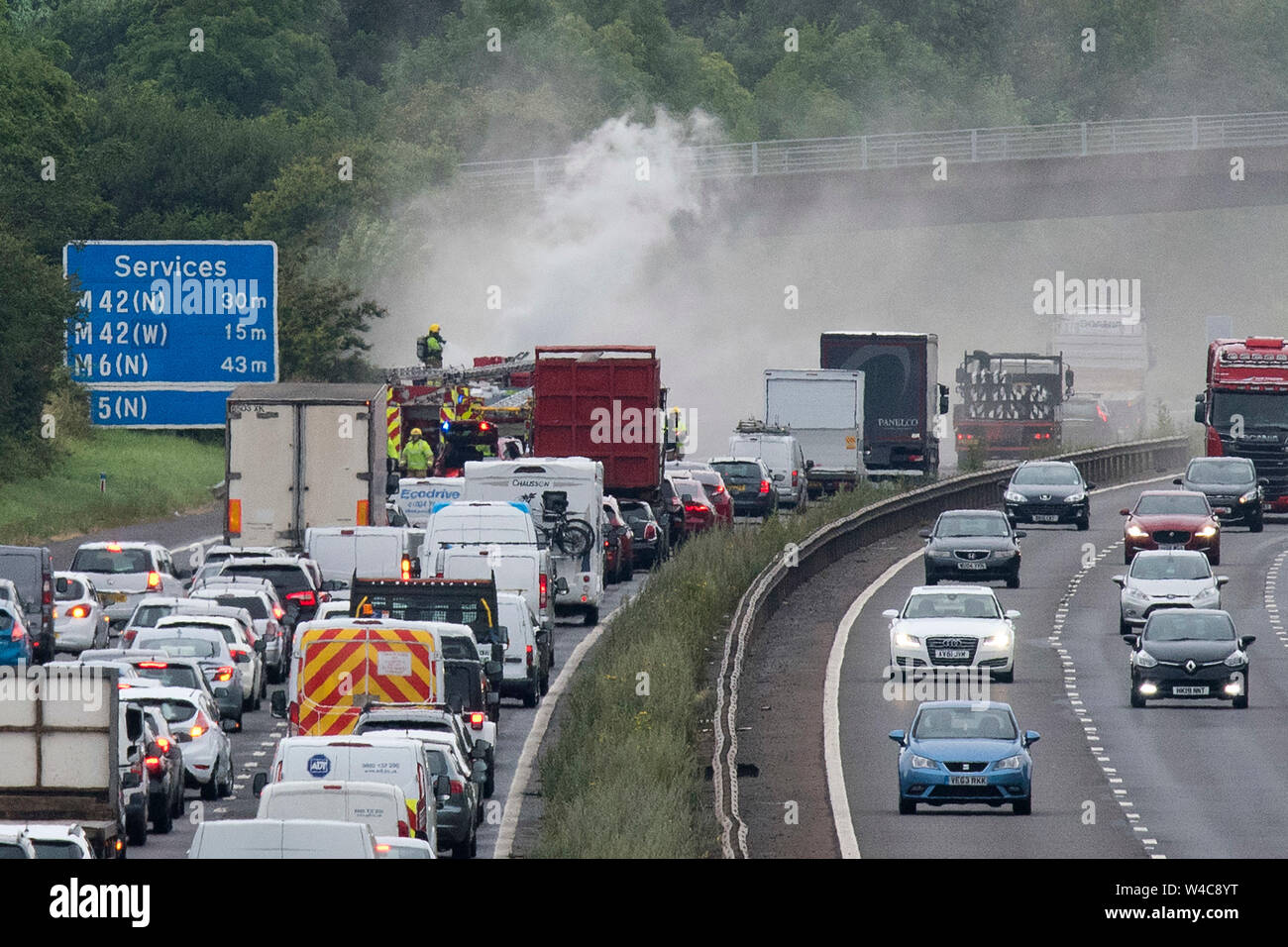 Lorry On M40 Motorway Uk High Resolution Stock Photography and Images ...