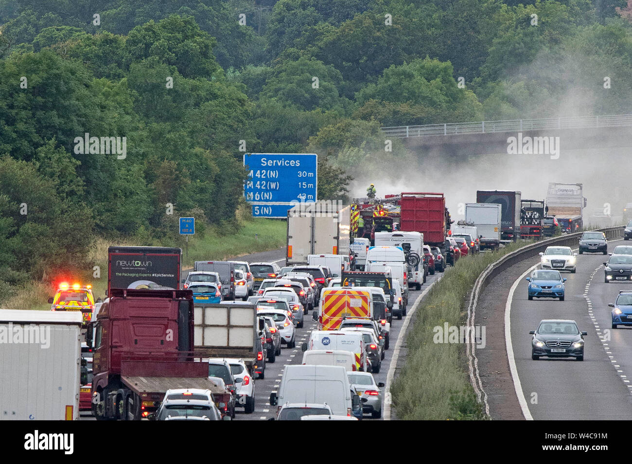 Traffic stops on the M40 Motorway nr Warwick whilst emergency services ...
