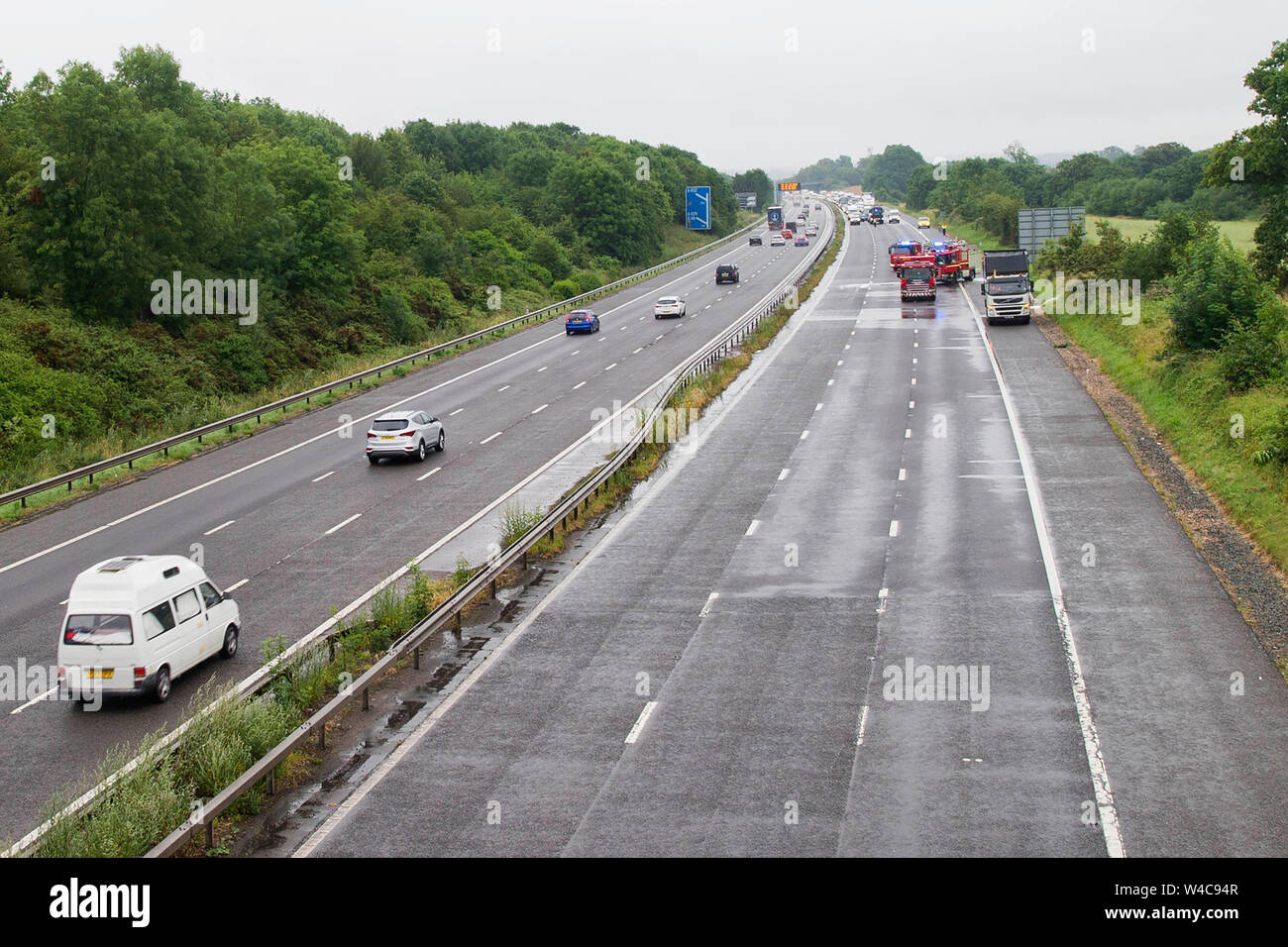 Highway services m40 hi-res stock photography and images - Alamy