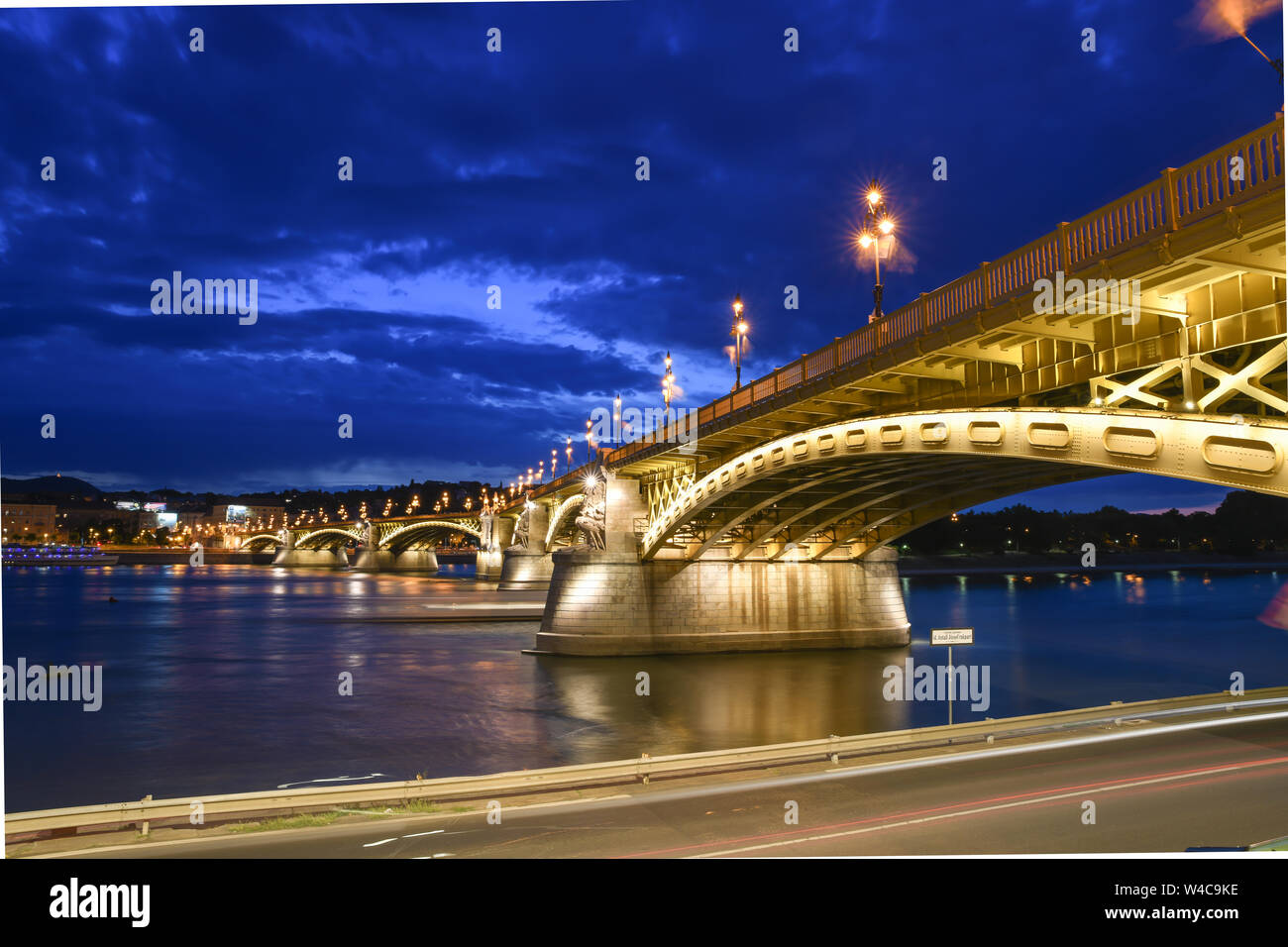 Budapest hungary illuminated margaret bridge hi-res stock photography ...