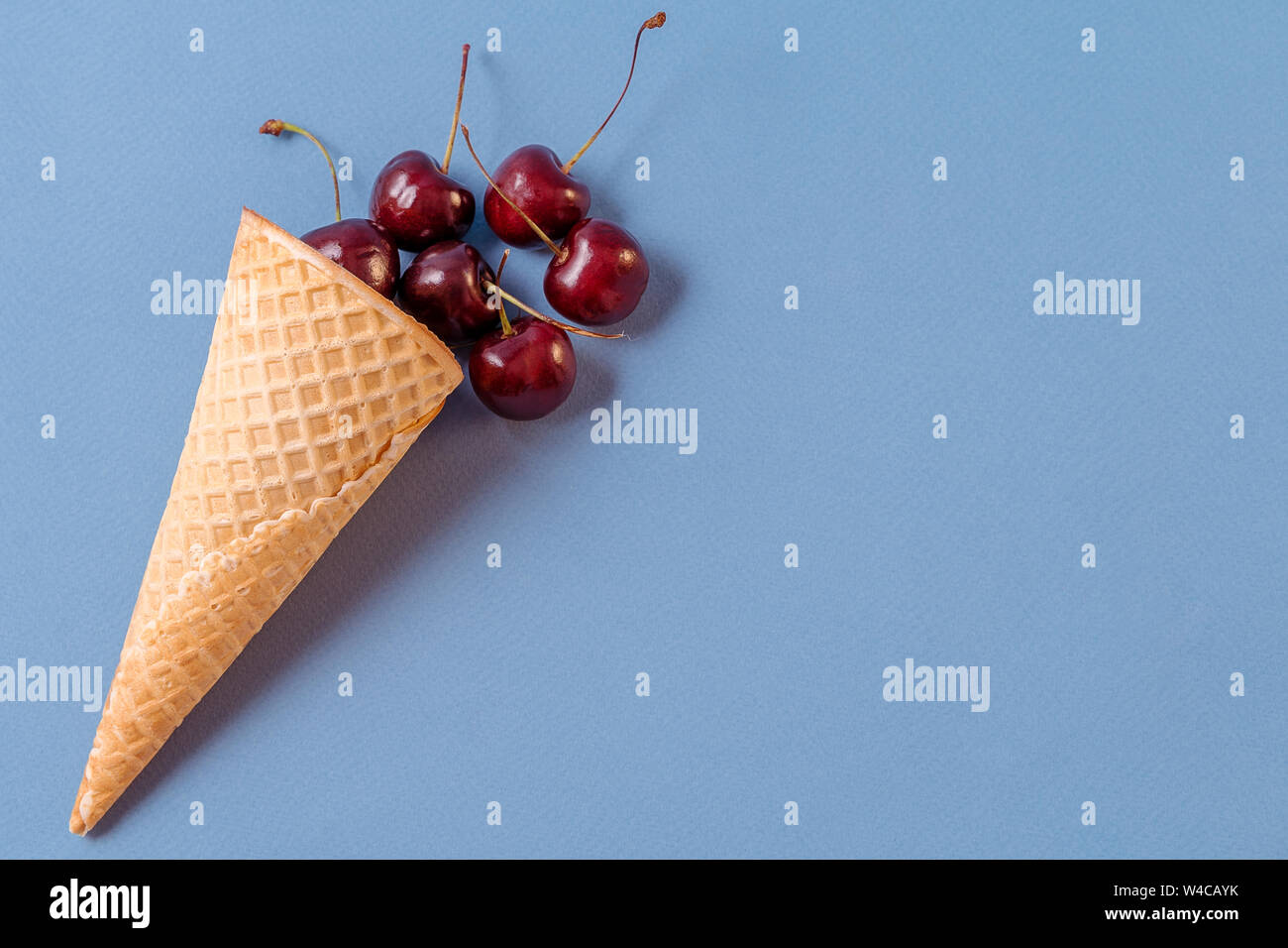 Cone shape hi-res stock photography and images - Alamy