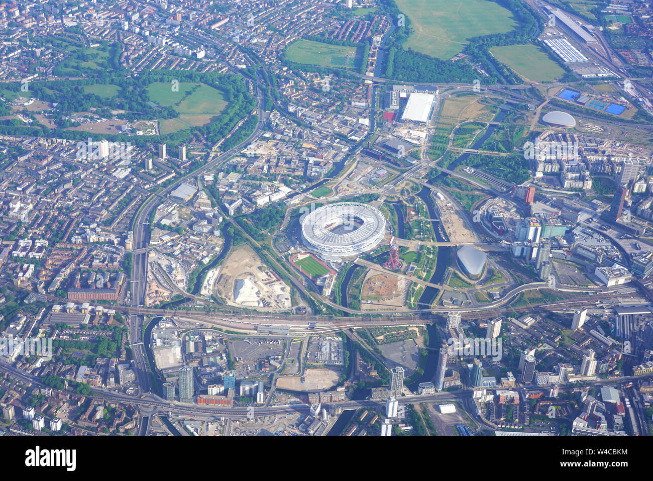 Olympic park london, aerial 2019 hi-res stock photography and images ...