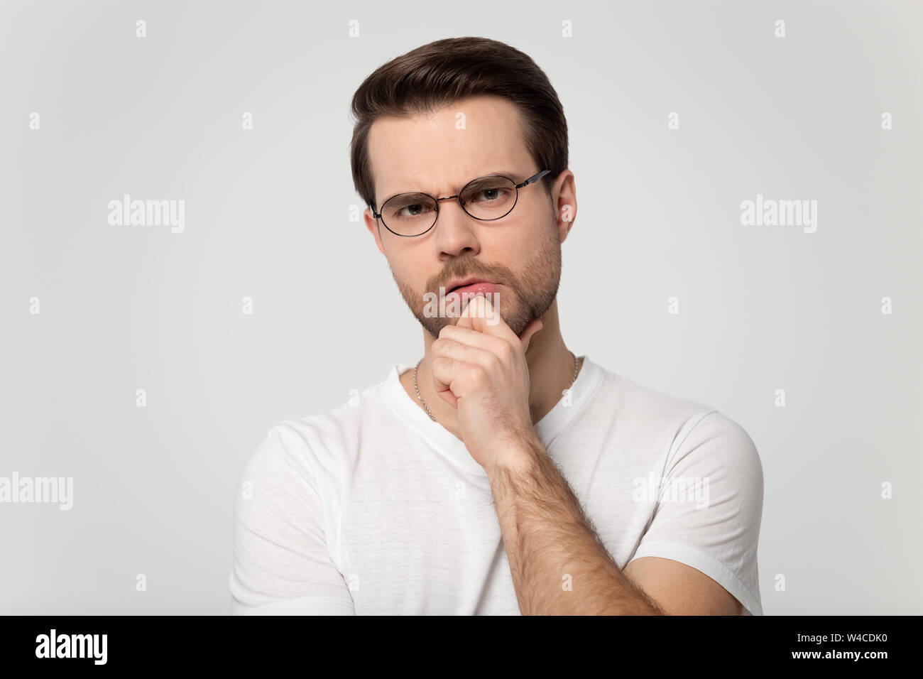 Frowning man hi-res stock photography and images - Alamy