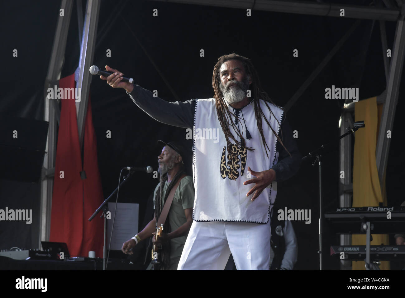 Twinkle singer hi-res stock photography and images - Alamy