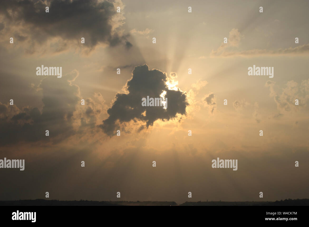 Sun behind jesus hi-res stock photography and images - Alamy