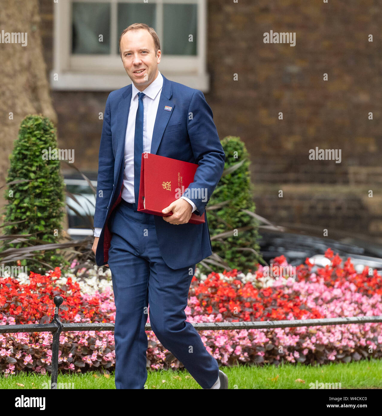 Matt hancock mp hi-res stock photography and images - Alamy