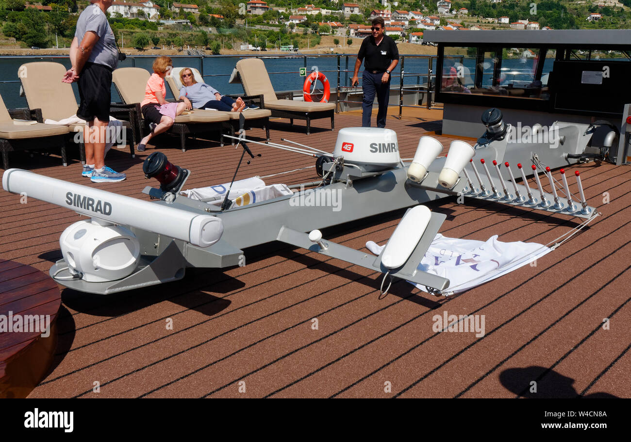 Bridge deck removed hi-res stock photography and images - Alamy