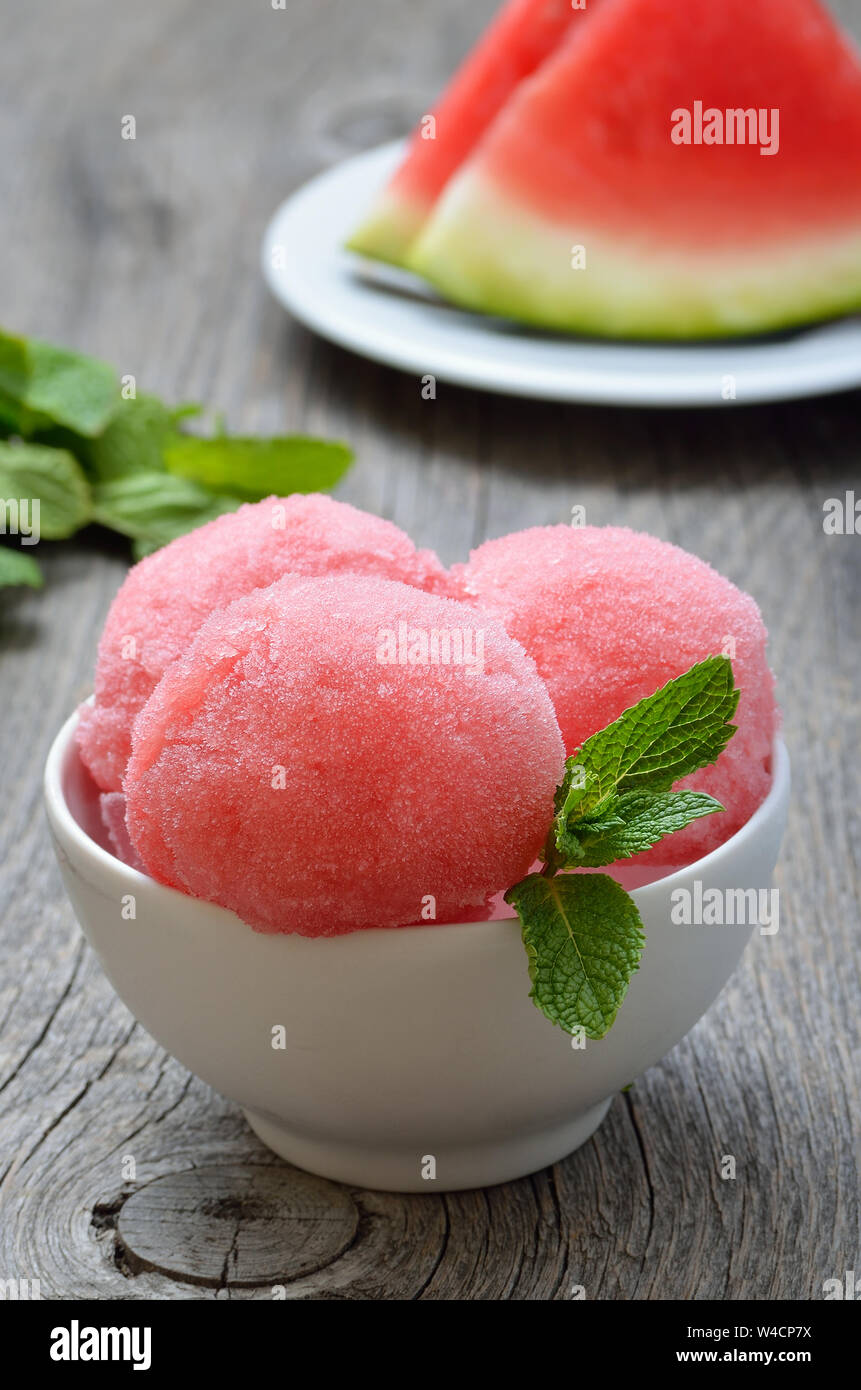 Watermelon ice hi-res stock photography and images - Alamy