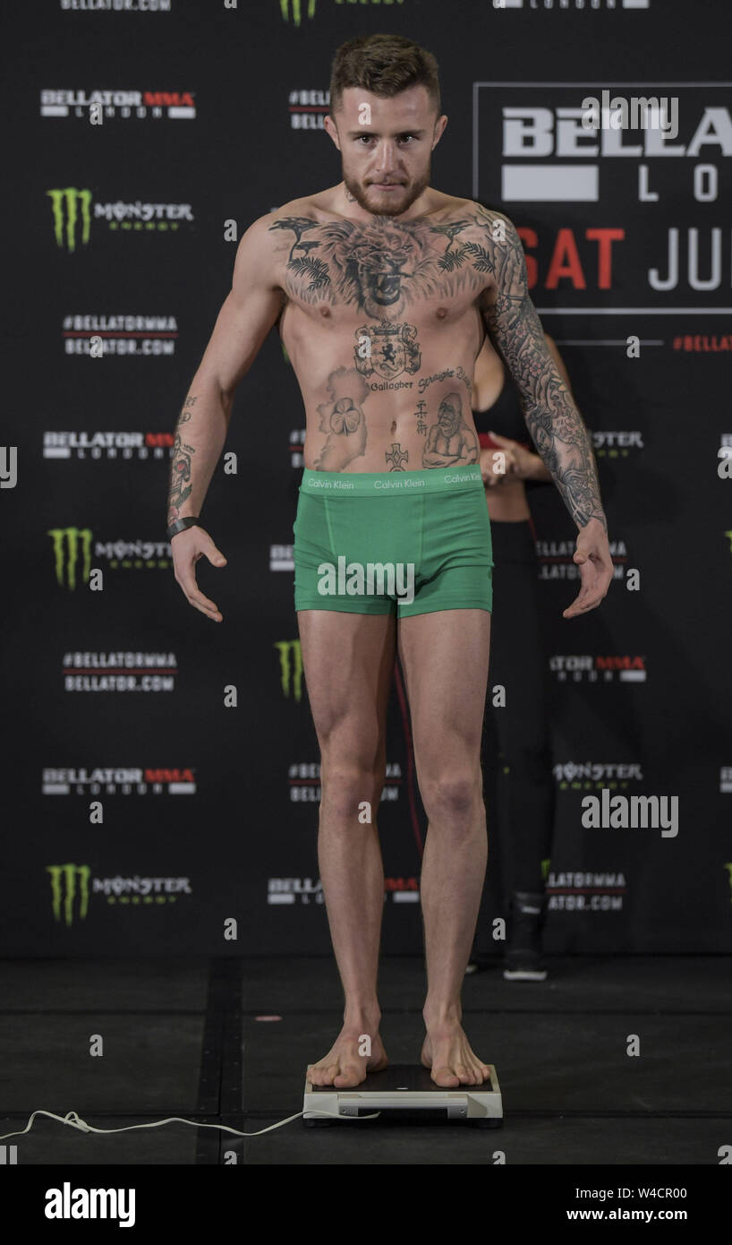 Bellator photos hi-res stock photography and images - Alamy