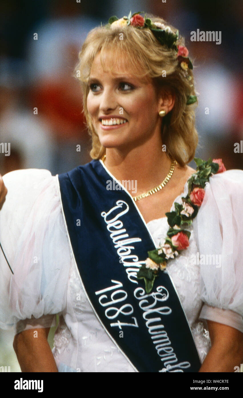 Andrea Gruber, die "Deutsche Blumenfee" des Jahres 1987. German Miss ...