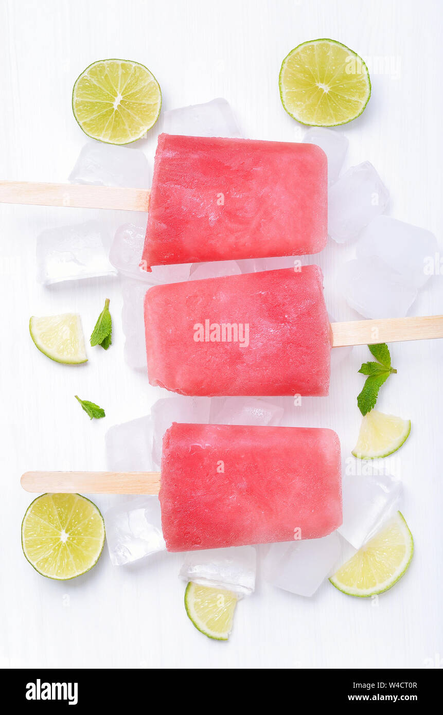 Popsicles hi-res stock photography and images - Alamy