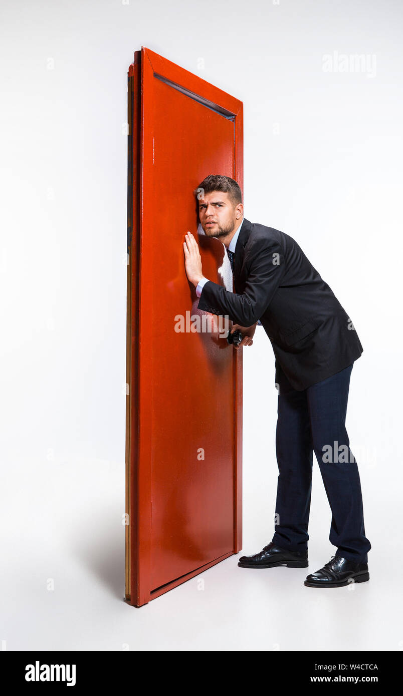 Man open door colleagues hi-res stock photography and images - Alamy