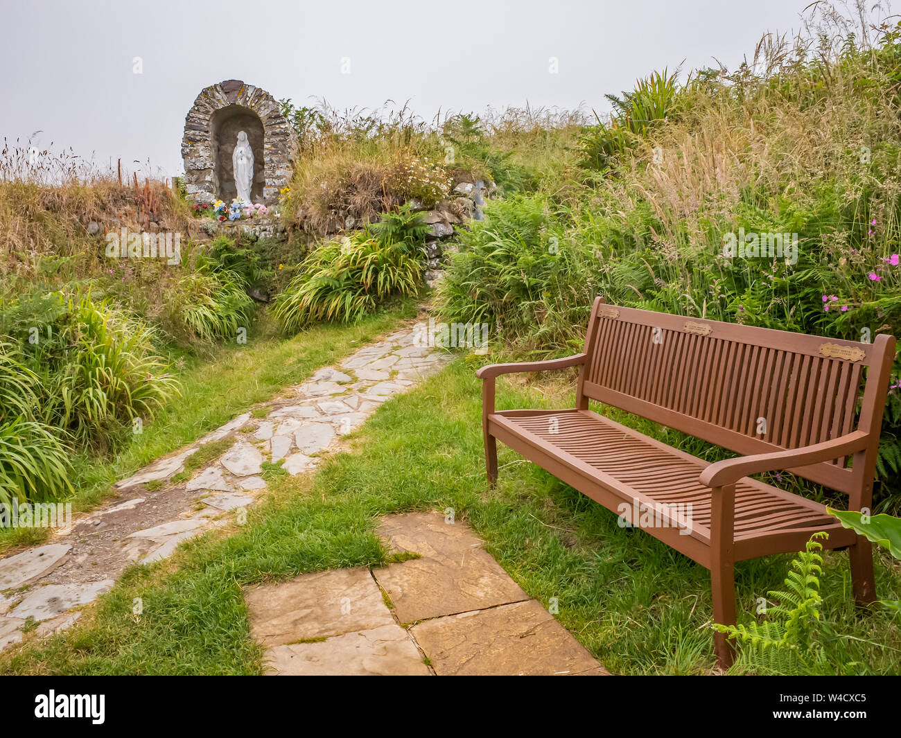 St. nons well hi-res stock photography and images - Alamy