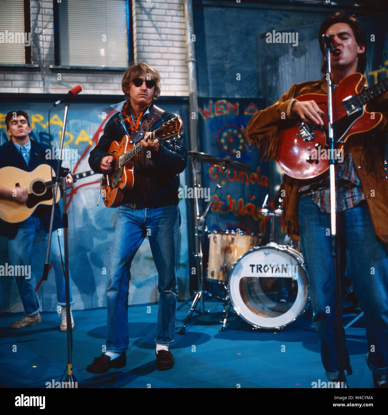 Band talk talk in 1984 hi-res stock photography and images - Alamy