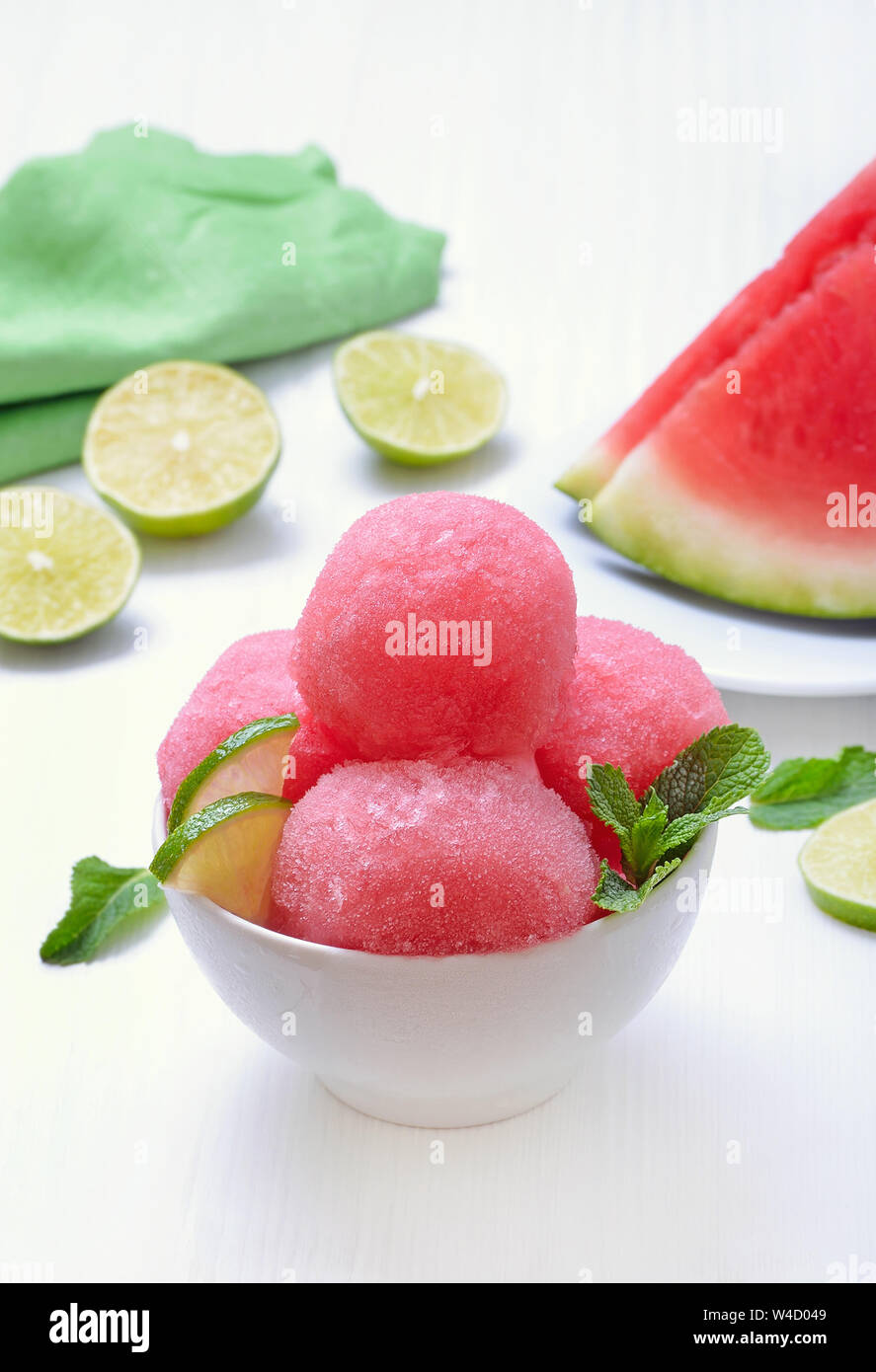 Watermelon ice cream hi-res stock photography and images - Alamy