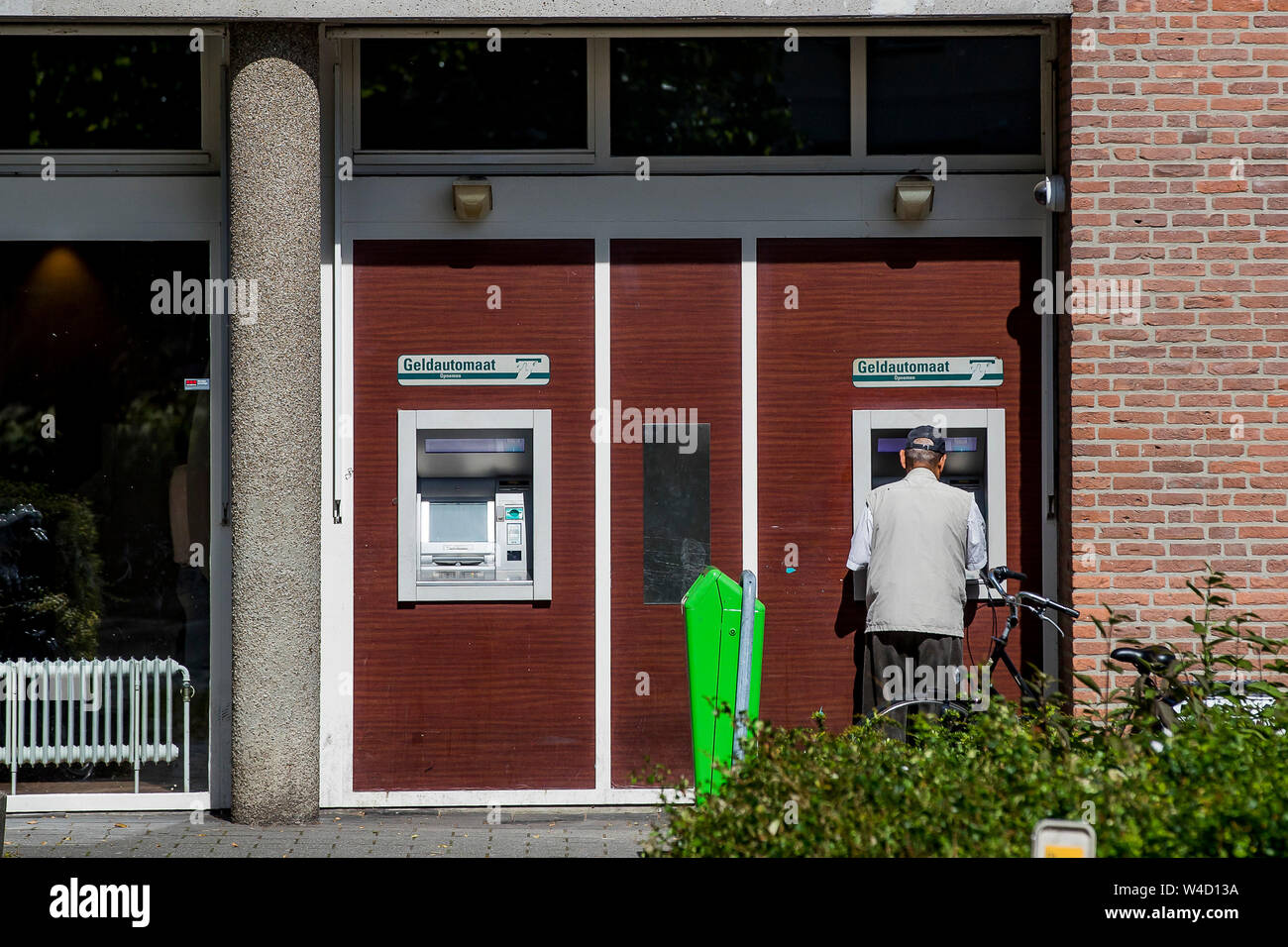 Tiel, Netherlands. 22nd July, 2019. TIEL, ATM machine, pinautomaat, 22 ...