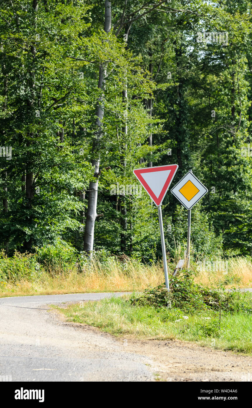 Give Way Road Marking High Resolution Stock Photography and Images - Alamy