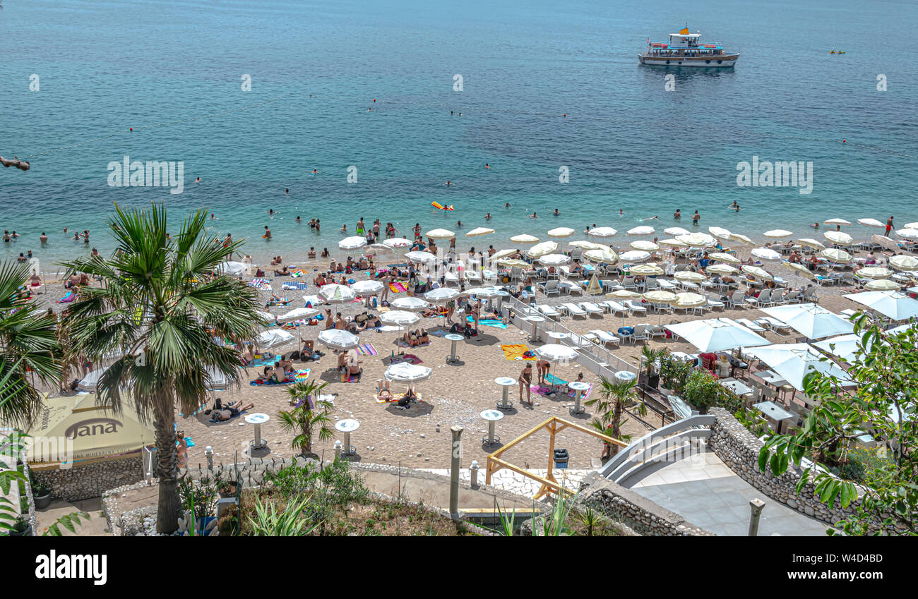 Banje beach boat hi-res stock photography and images - Alamy